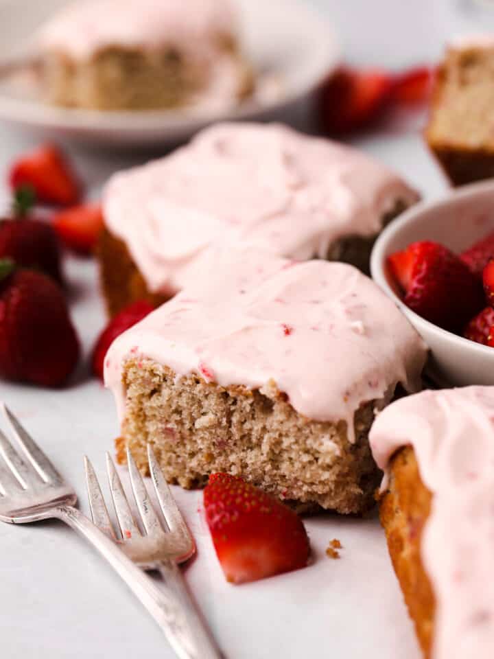 Easy Strawberry Shortbread Cookies