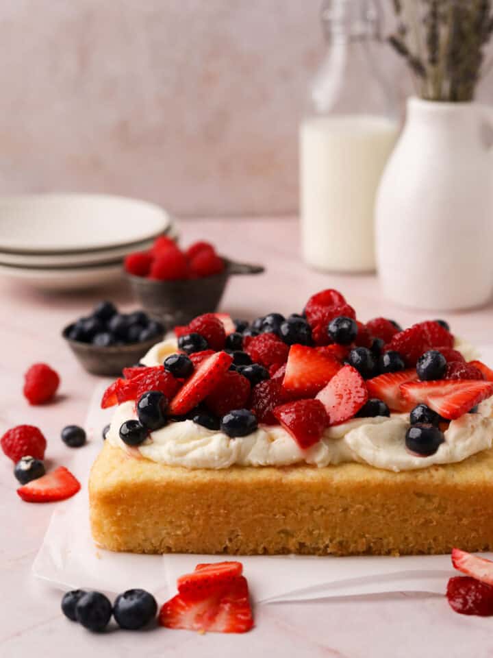 Lemon Raspberry Bars With Crumble Topping | The Sweet Occasion