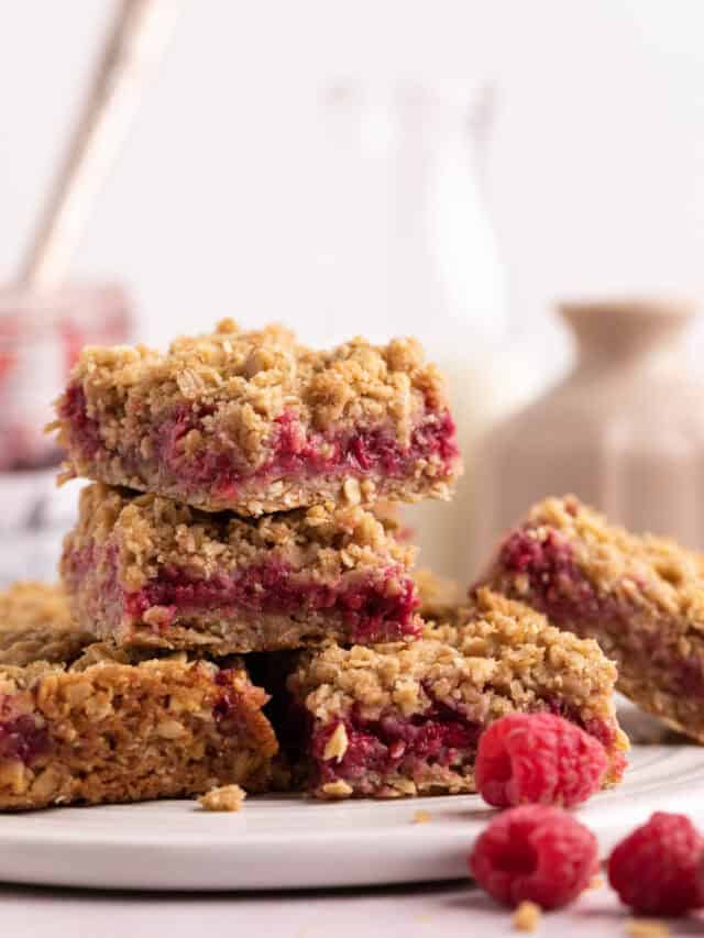 Lemon Raspberry Bars With Crumble Topping | The Sweet Occasion